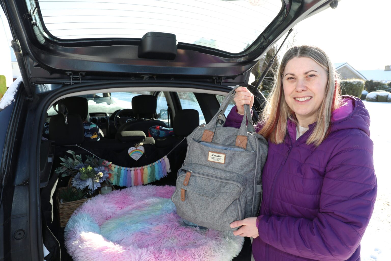 Why vet Laura, 38, helps pets pass away peacefully at home