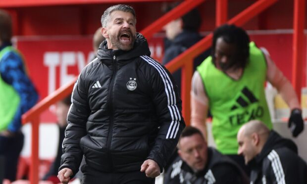 Stephen Robinson comfort with Aberdeen FC head coach title