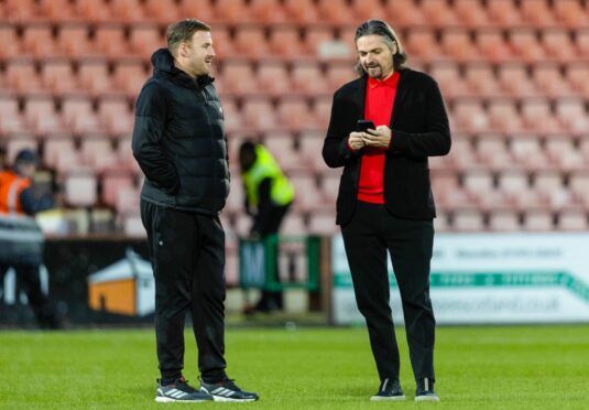 Aberdeen appoint Stephen Robinson as new manager on long-term deal