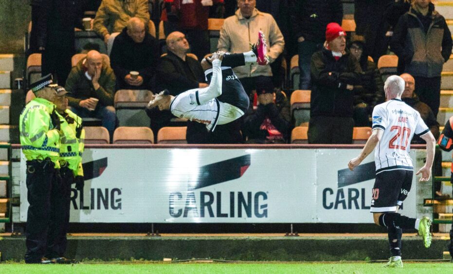 Dunfermline Athletic 3 Aberdeen 0: Dons fans vent rage as holders crash out