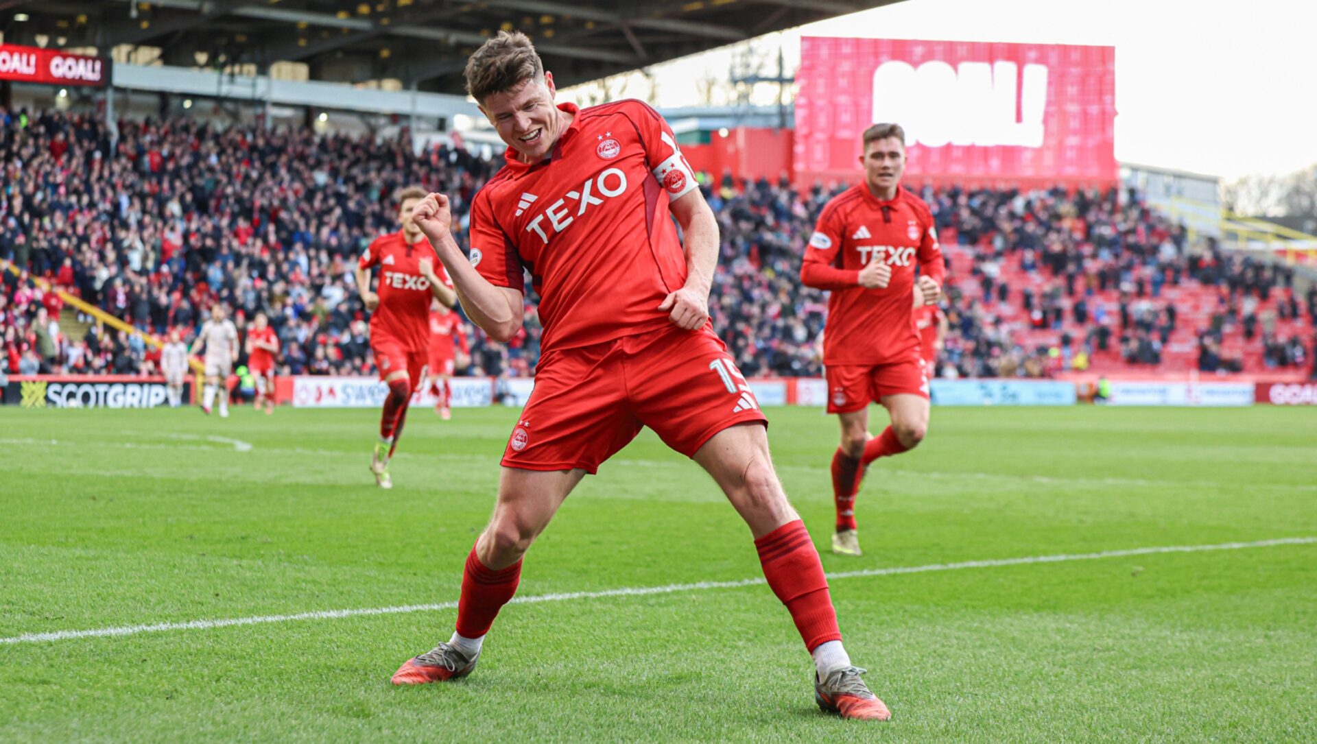 Aberdeen FC: Dimitar Mitov hails new boss Stephen Robinson