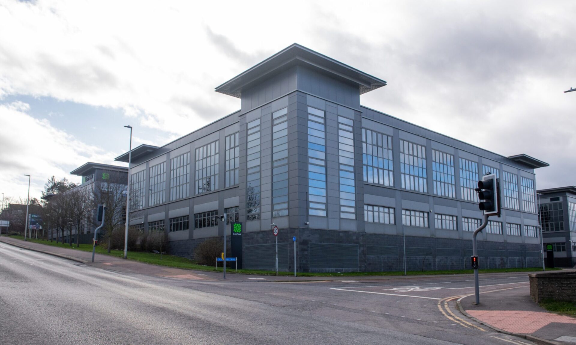 Tullos warehouse could become padel tennis courts