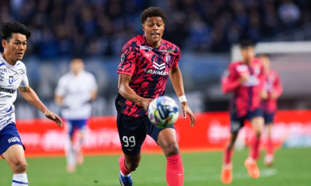 Aberdeen's Kusini Yengi hit by potential nightmare injury in Japan
