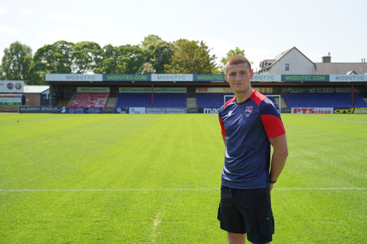Ross County sign 'highly rated' Stranraer defender