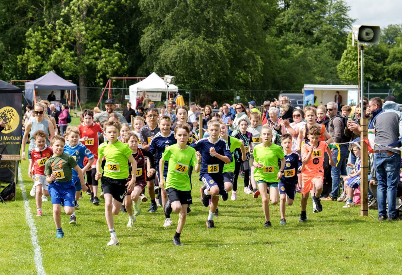 Cornhill Highland Games attract crowds in Aberdeenshire