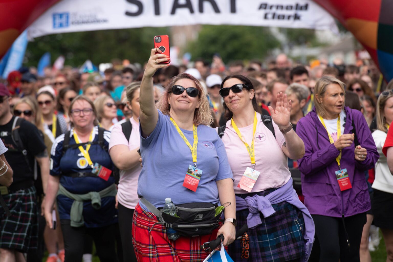 Thousands join Aberdeen kiltwalk 2026 on Deeside Way route