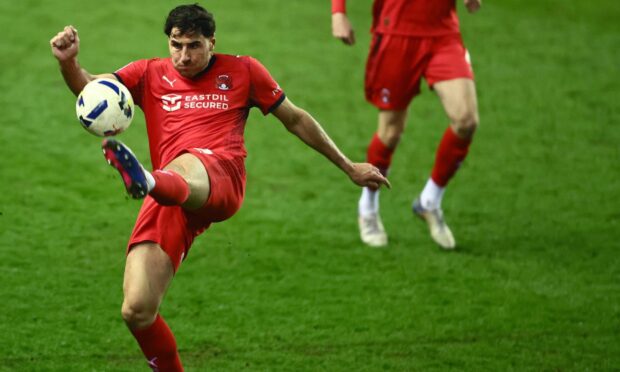 Aberdeen set to sign Leyton Orient centre-back Dan Happe