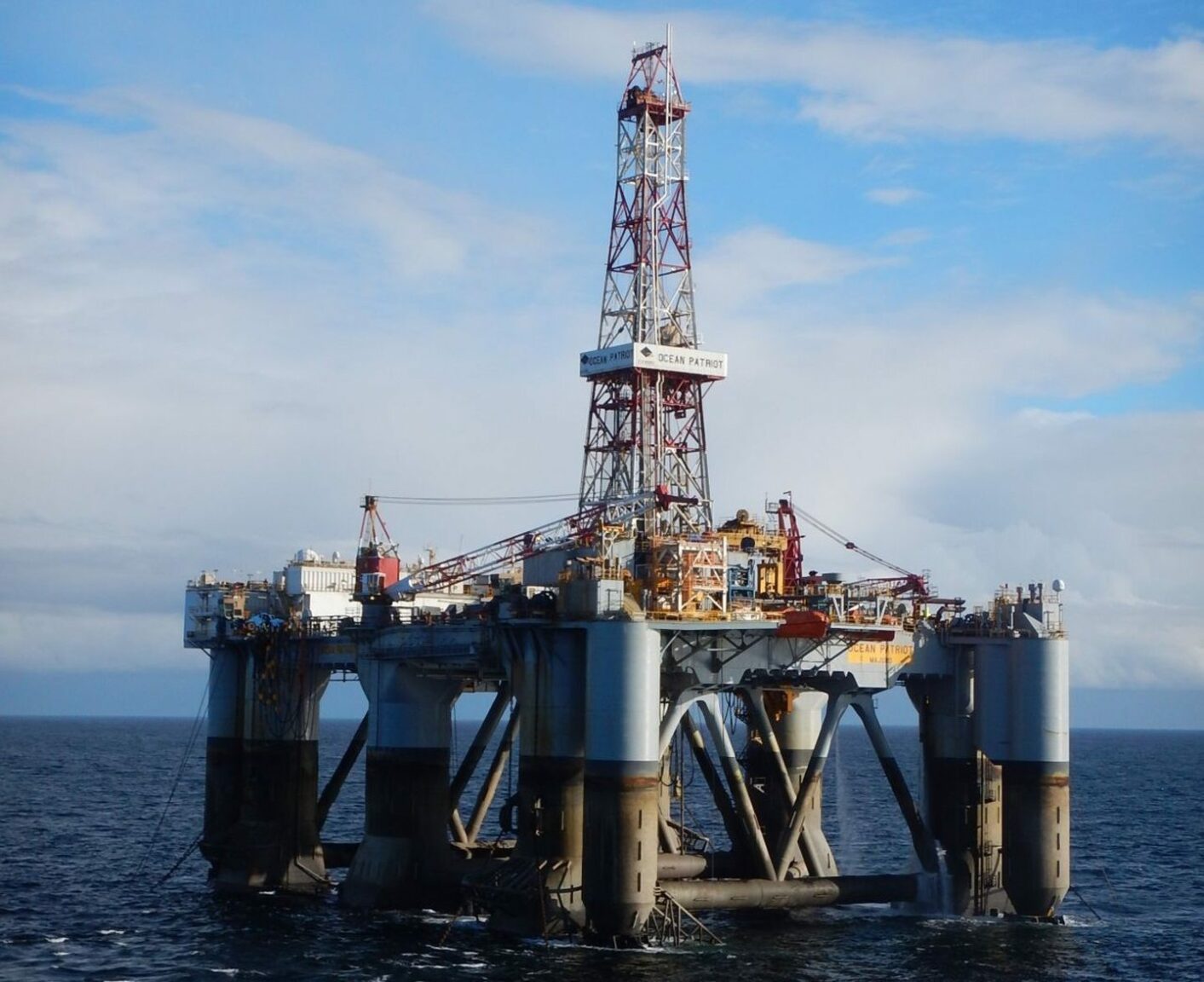 Apache to free Ocean Patriot rig in coming months after axing deal