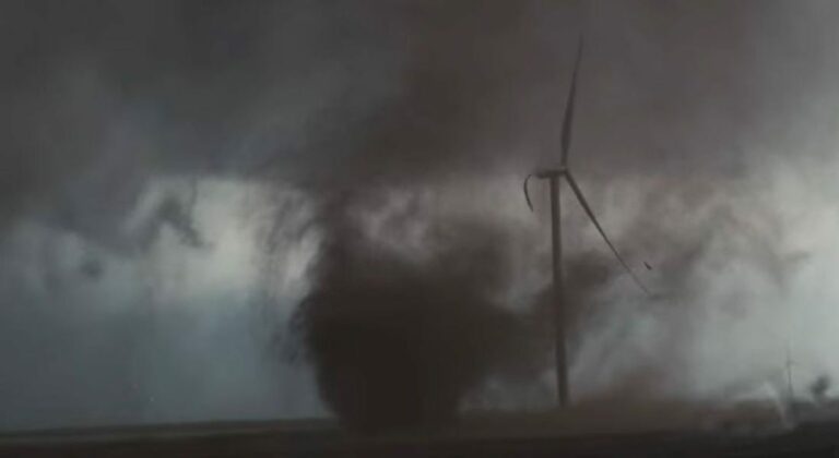 Tornado vs Wind Turbine: Video captures dramatic storm