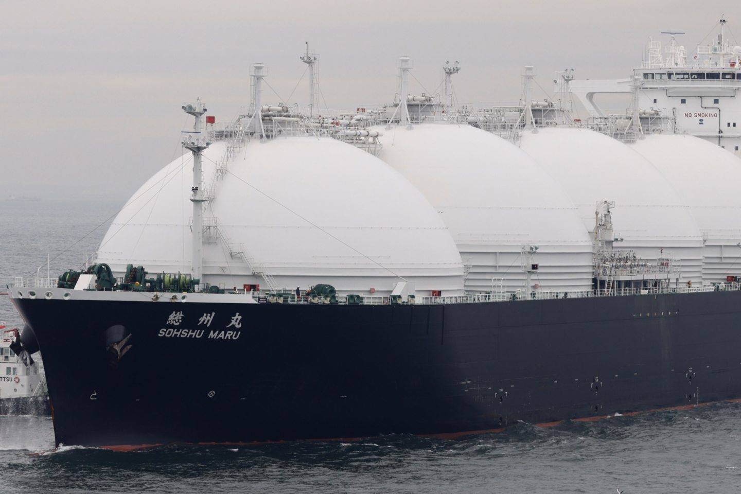 Europe gas glut to help ease winter LNG crunch in Asia - News for the ...