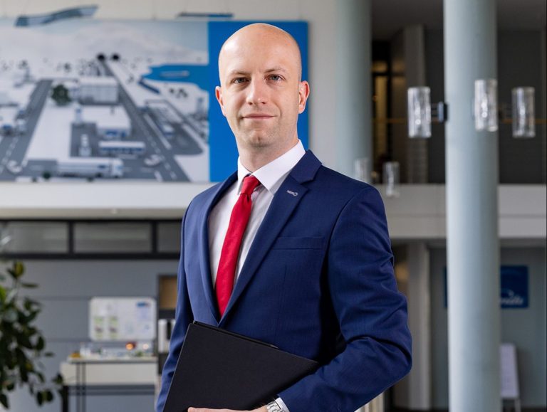 ITM Power CEO hits out at oil and gas lobbying blue hydrogen