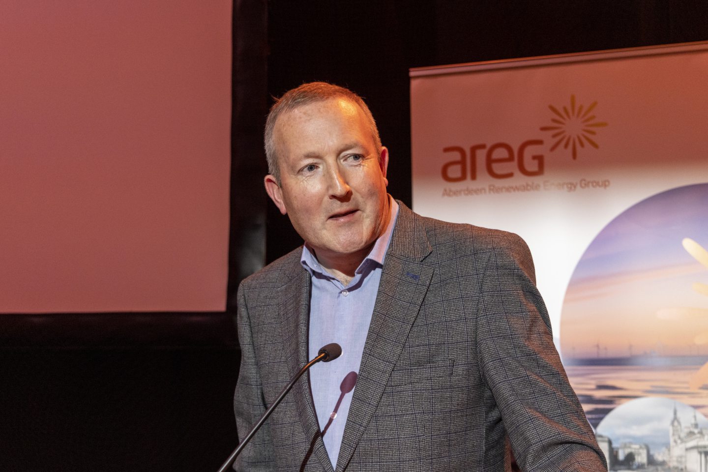 AREG CEO David Rodger to step down