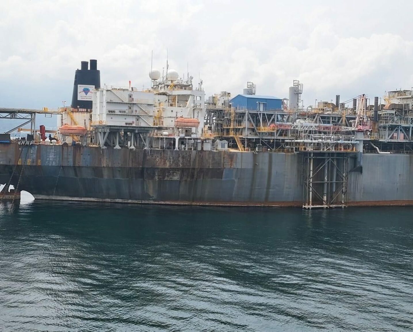 Exxon sends Zafiro Producer to scrap as it eyes EG exit