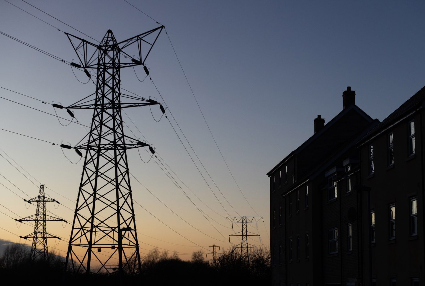 Winser Report: UK can build new power lines in half the time