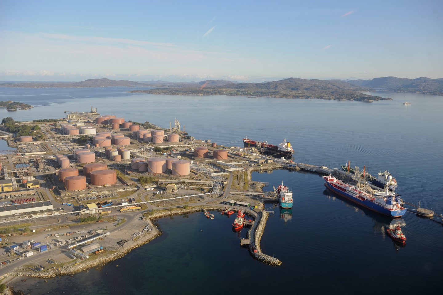 Equinor reports improved safety despite Mongstad death