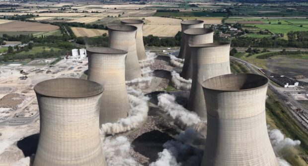 WATCH: Cottam Power Station cooling towers demolished