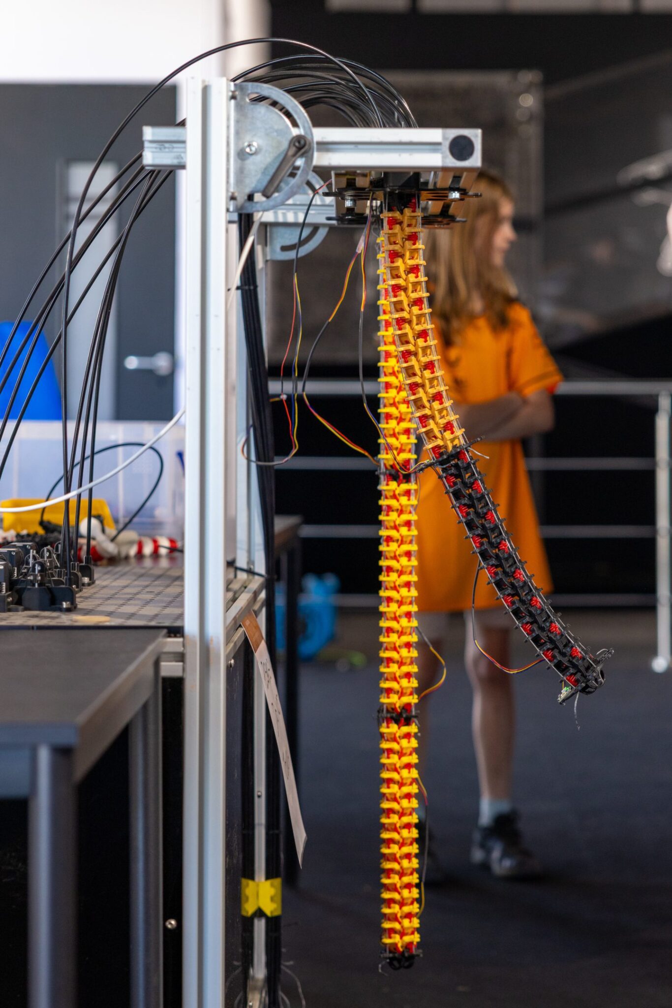 Researchers unveil 'tentacle-like' subsea robot for offshore sector